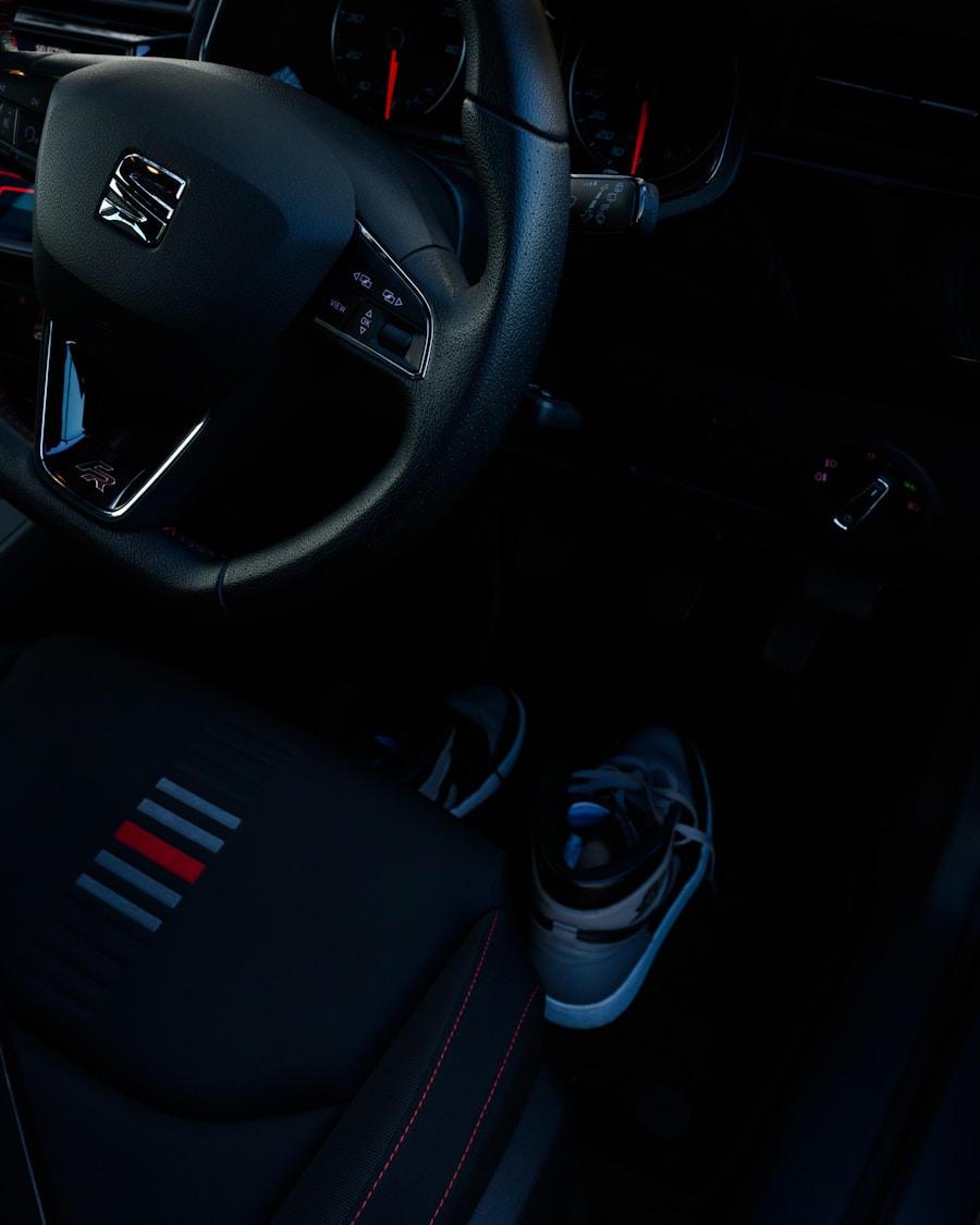 Jak Profesjonalnie Wyczyścić Kokpit Samochodu